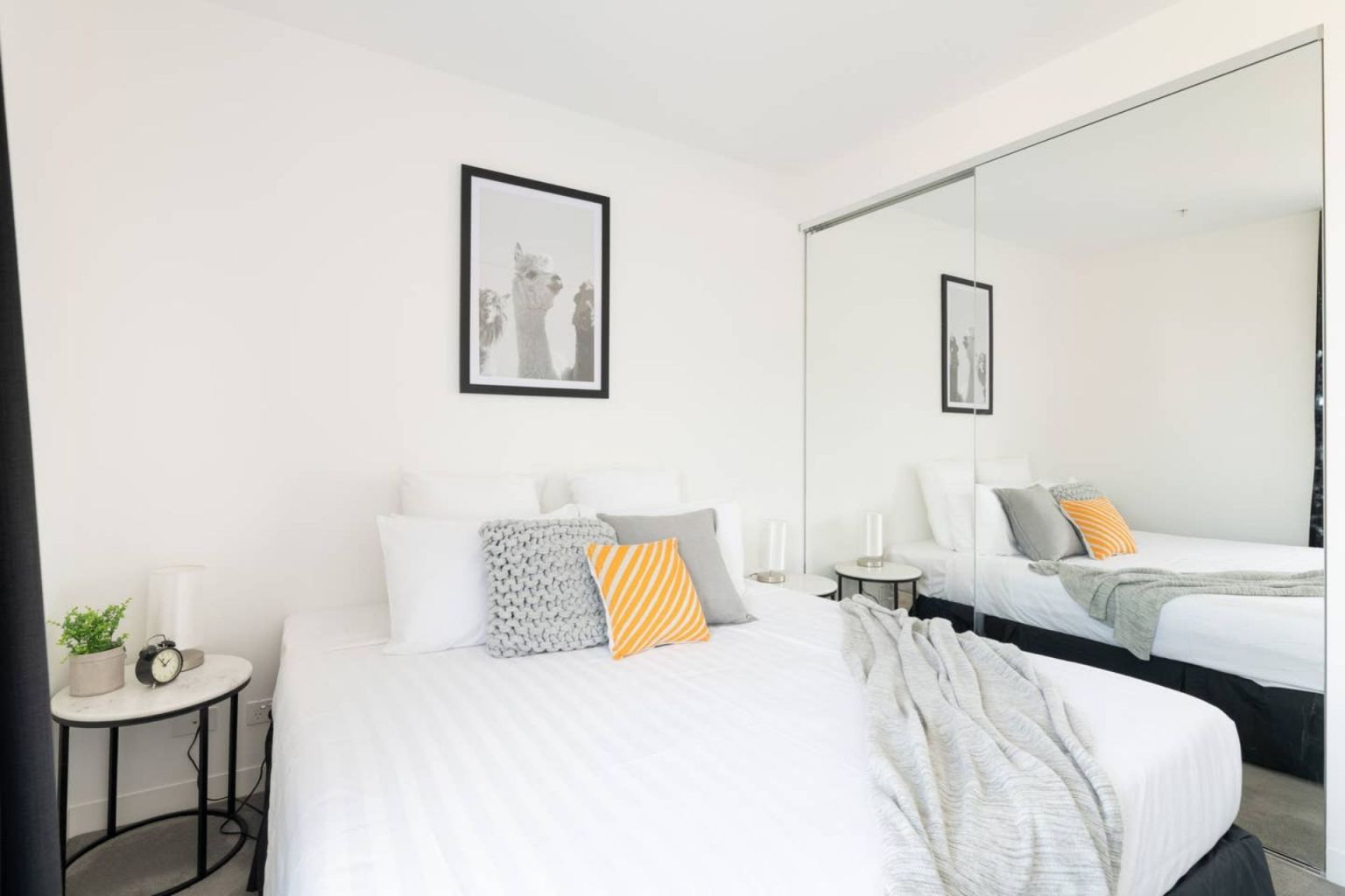 Home - Custom BnB Hosting - Professional Airbnb Management Services